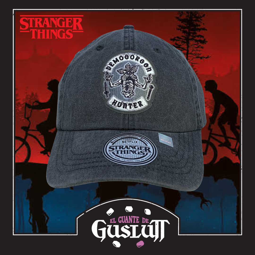 Gorra Stranger Things “Demogorgon Hunter” Gris Vintage